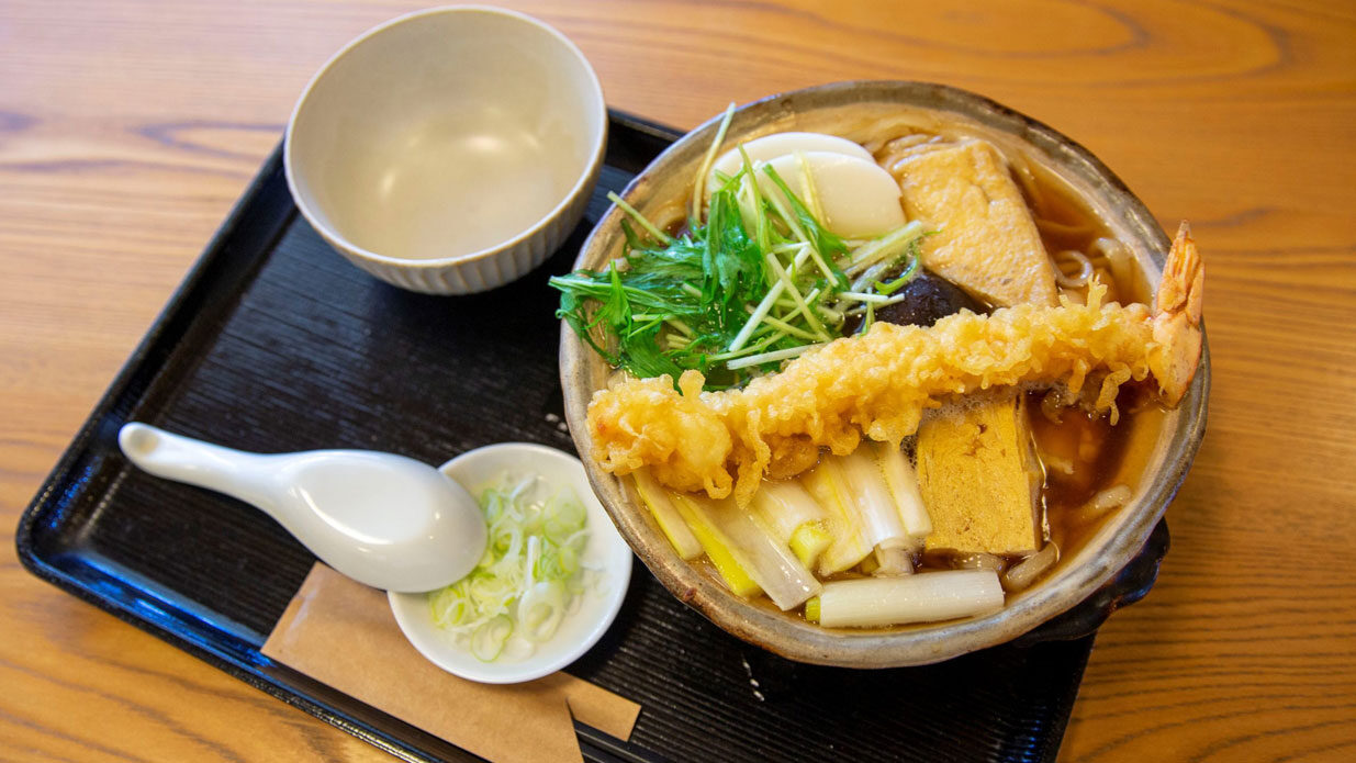 絶品、贅沢な鍋焼きうどん 浅川の前橋グルメ情報｜前橋発、新しい風 「めぶく」街 。前橋の様々な話題を取り扱う前橋新聞-mebukuです。