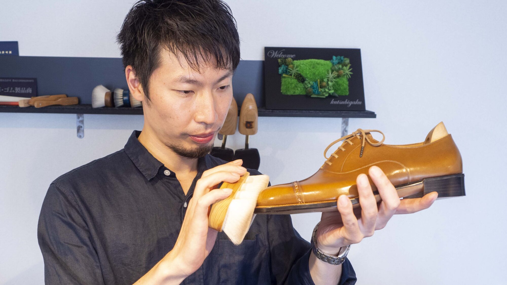 「クツビガク」木嶋友和さんが無料靴磨き体験会 29日、グリーンドーム前橋で (N)｜前橋発、新しい風 「めぶく」街 。前橋の様々な話題を取り扱う前橋新聞-mebukuです。