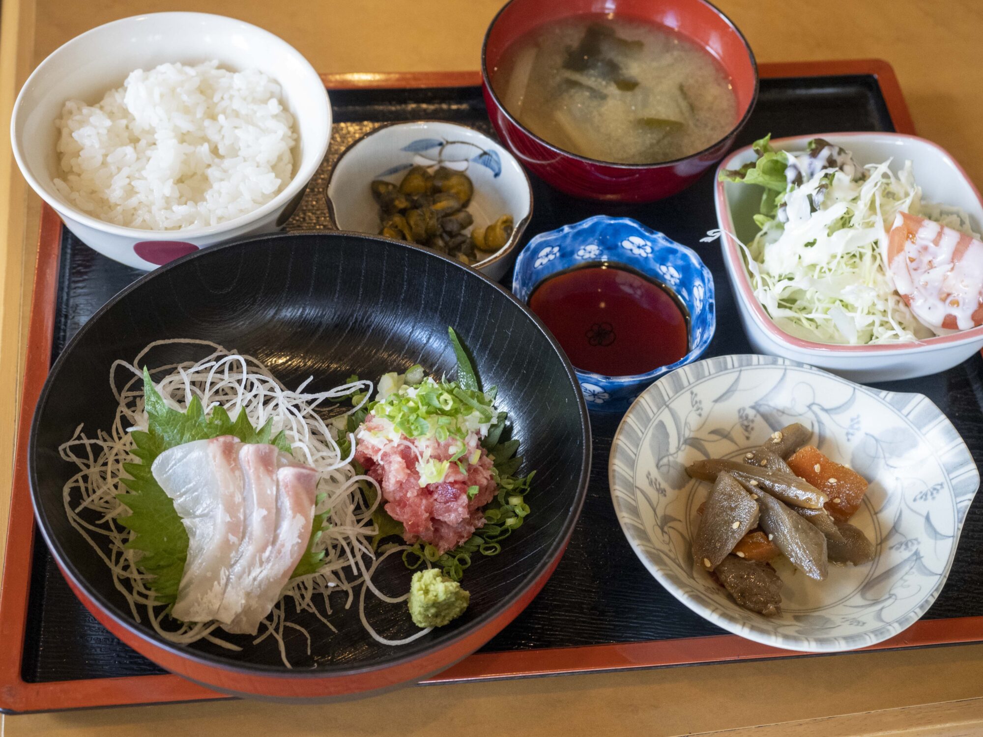 ラブドール 750円で大充実 居酒屋のランチ定食（N）の前橋グルメ情報｜前橋発、新しい風 「めぶく」街 。前橋の様々な話題を取り扱う前橋新聞-mebukuです。