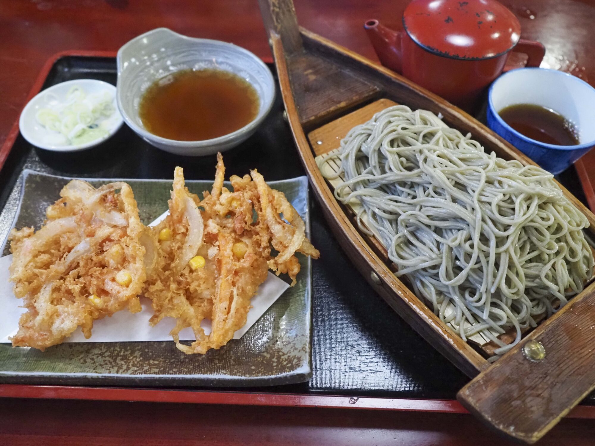 東郷庵 前橋高井店 六四 町の蕎麦店の黄金比率(K)の前橋グルメ情報｜前橋発、新しい風 「めぶく」街 。前橋の様々な話題を取り扱う前橋新聞-mebukuです。