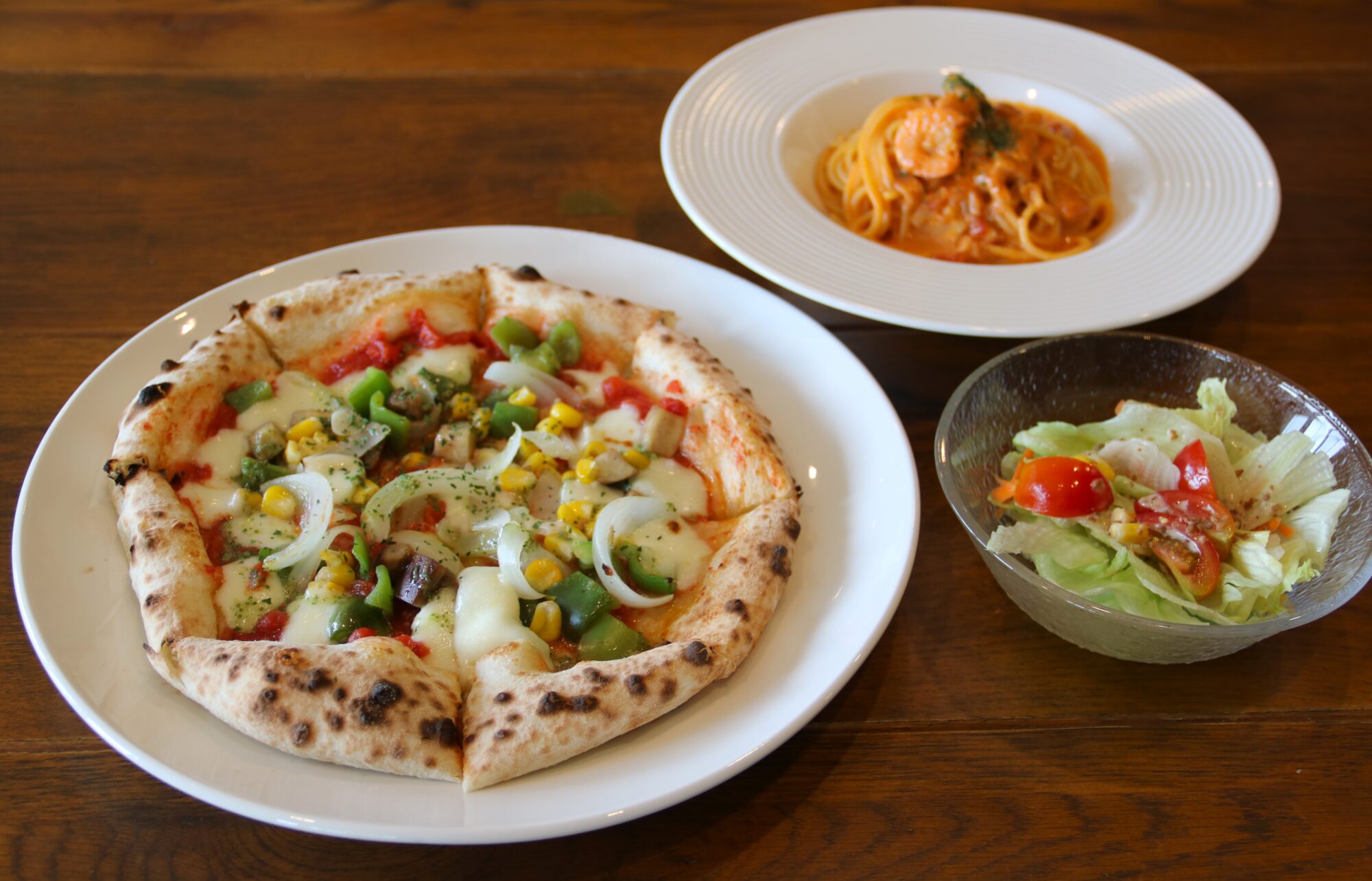 ローズミント・ガーデンカフェ 赤城南麓の恵み ピッツァに（K）の前橋グルメ情報｜前橋発、新しい風 「めぶく」街 。前橋の様々な話題を取り扱う前橋新聞-mebukuです。