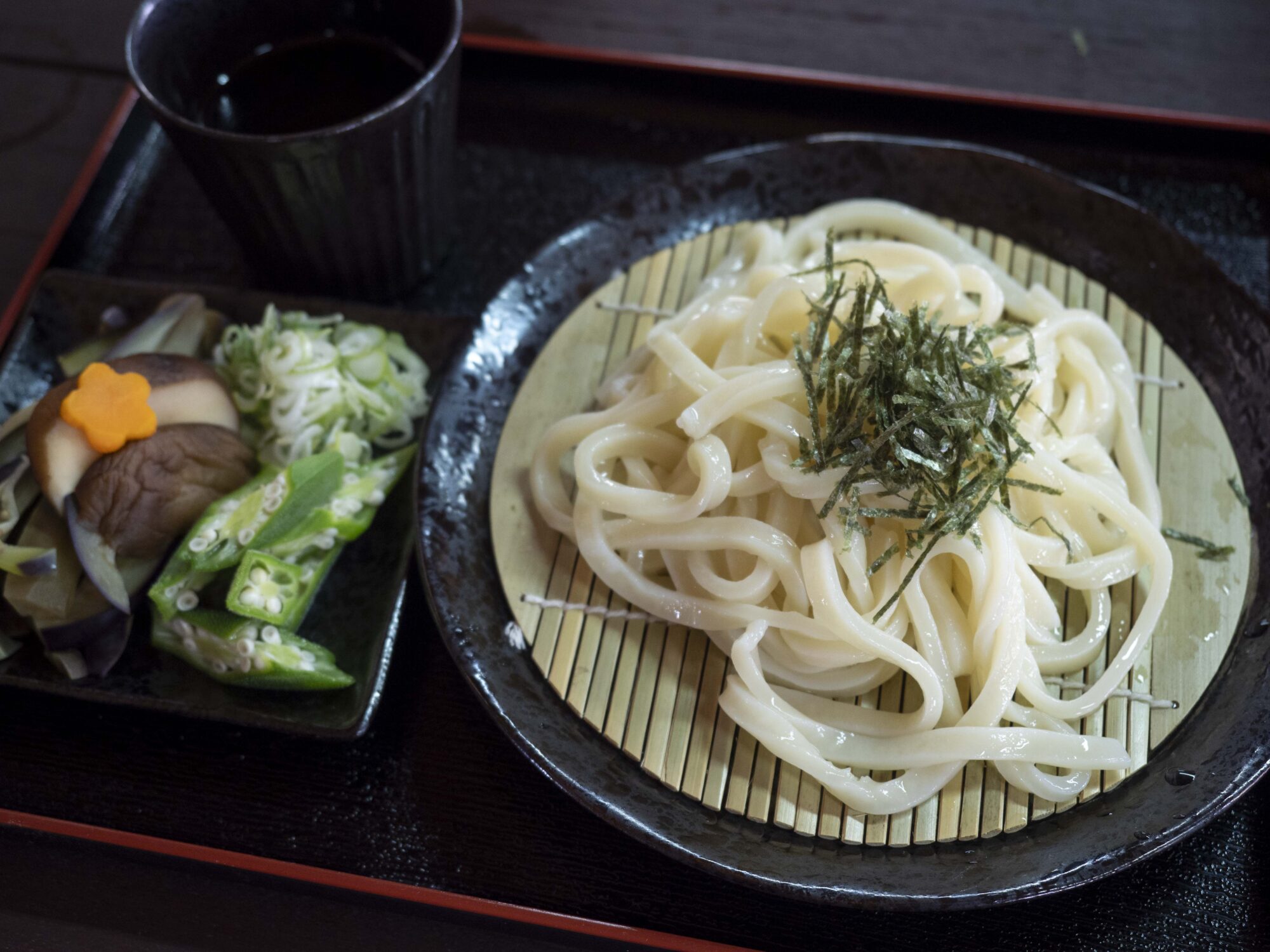 焼きまんじゅう 田畑 コがたっぷり、これぞ上州うどん（K）の前橋グルメ情報｜前橋発、新しい風 「めぶく」街 。前橋の様々な話題を取り扱う前橋新聞-mebukuです。