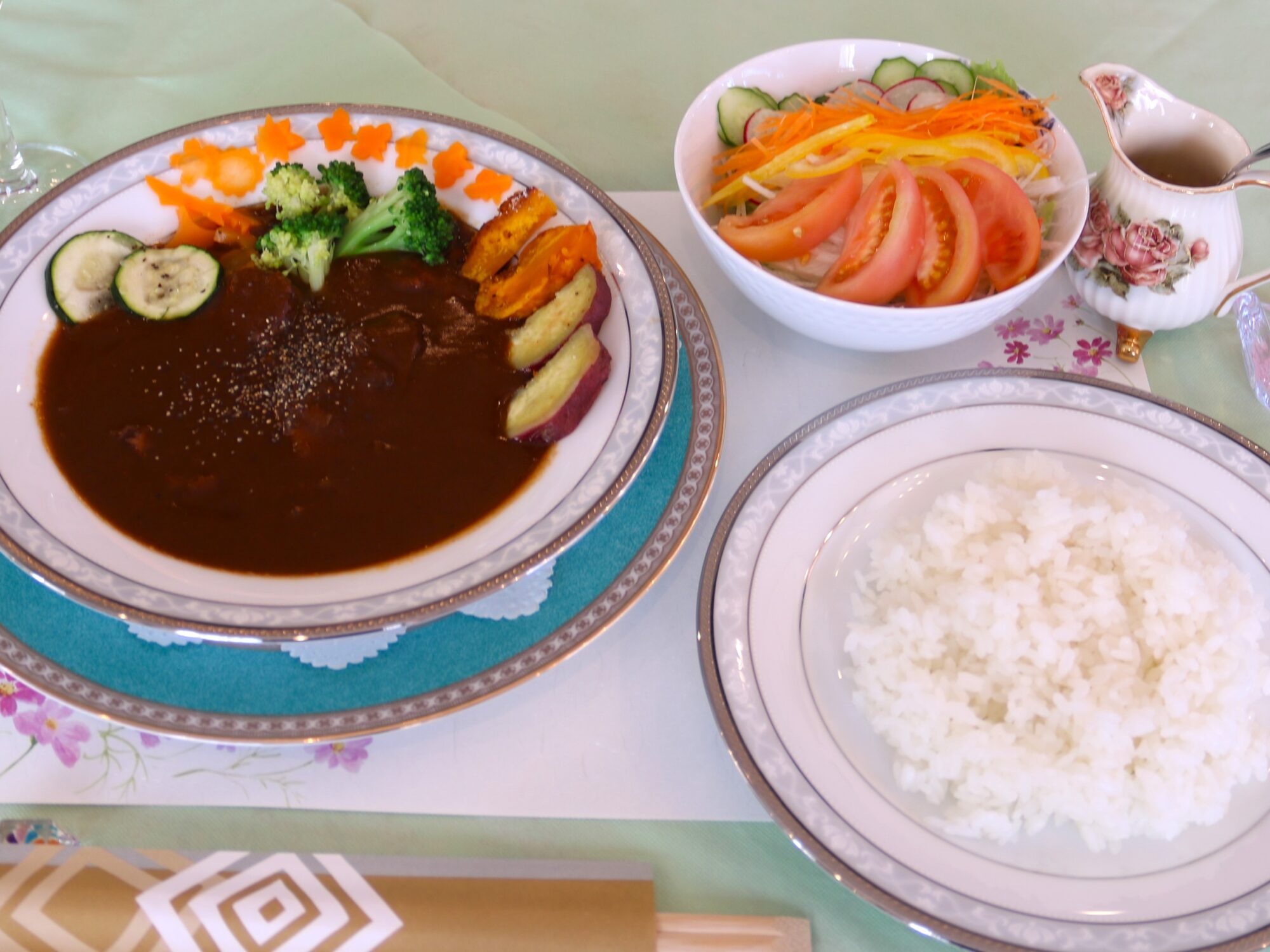 自然薯料理 といろ とろけるホホ肉のシチュー(K)の前橋グルメ情報｜前橋発、新しい風 「めぶく」街 。前橋の様々な話題を取り扱う前橋新聞-mebukuです。