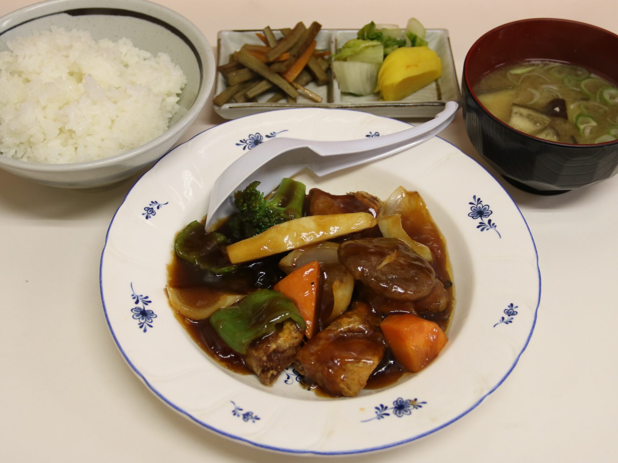 風雷 絶品の黒酢酢豚を食べてみた(K)の前橋グルメ情報｜前橋発、新しい風 「めぶく」街 。前橋の様々な話題を取り扱う前橋新聞-mebukuです。