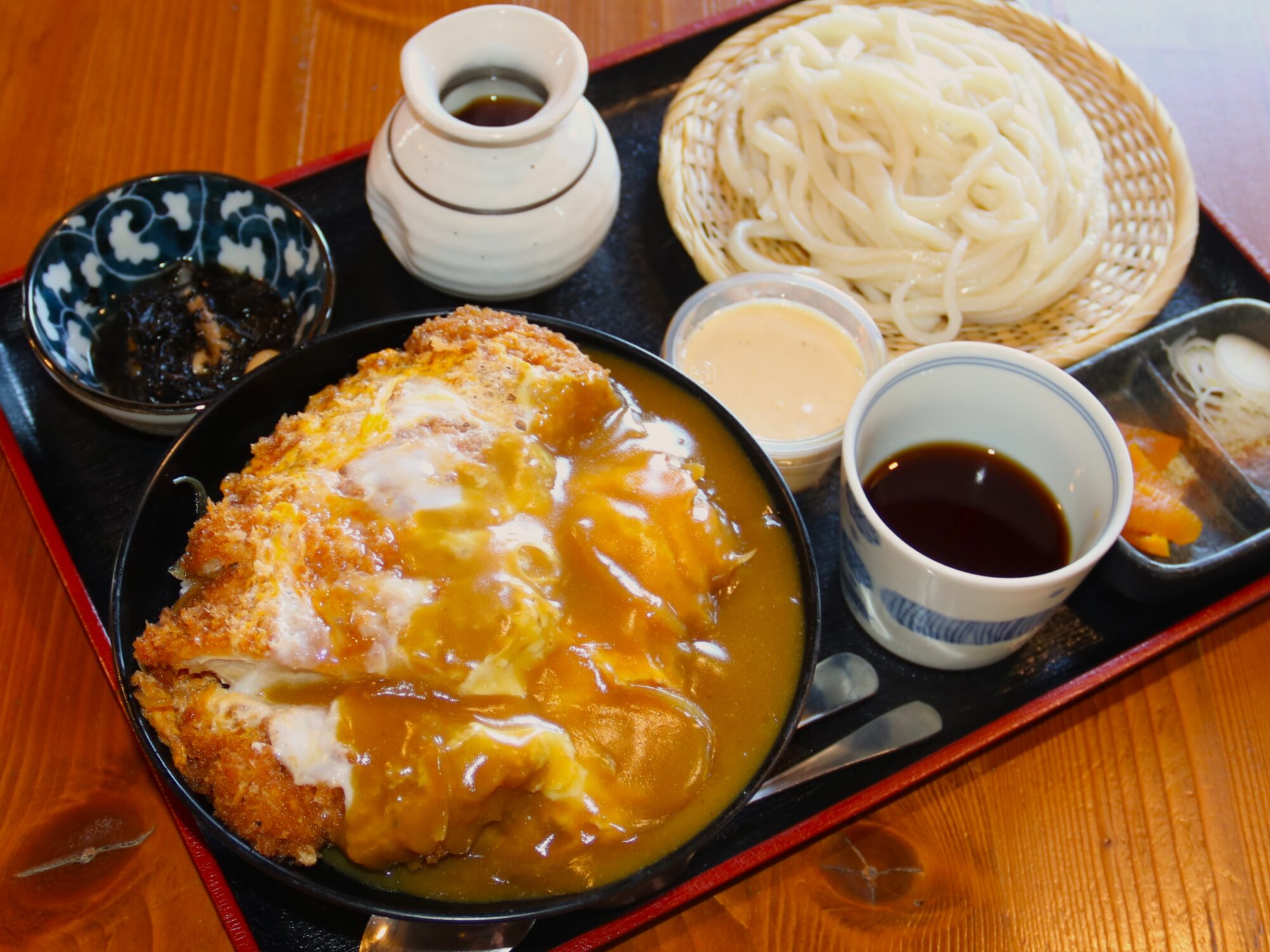三よし庵 カツ丼もカレー丼も食べたい(K)の前橋グルメ情報｜前橋発、新しい風 「めぶく」街 。前橋の様々な話題を取り扱う前橋新聞-mebukuです。