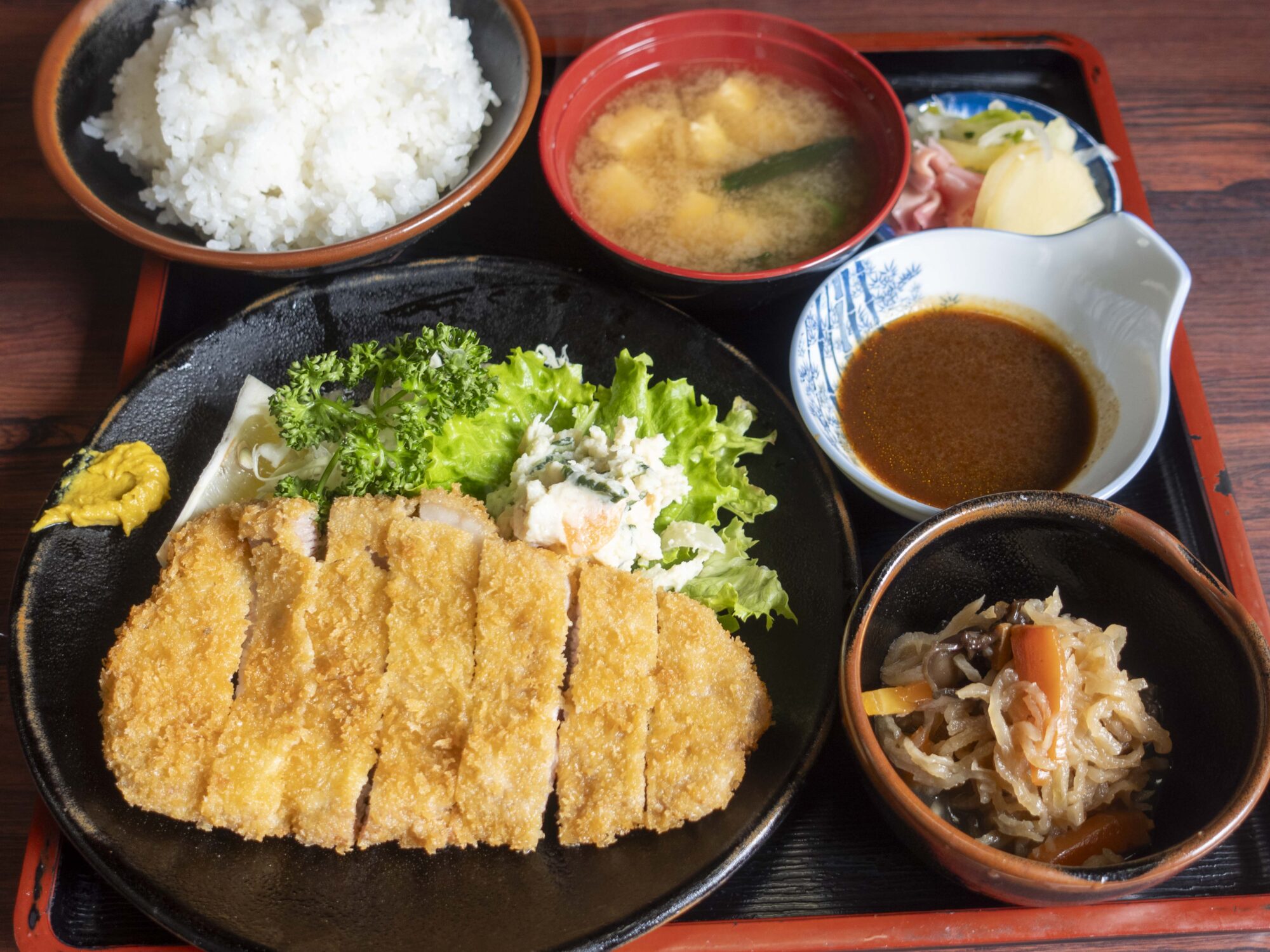 赤城路 幸せ感じるほのぼのとんかつ（N）の前橋グルメ情報｜前橋発、新しい風 「めぶく」街 。前橋の様々な話題を取り扱う前橋新聞-mebukuです。