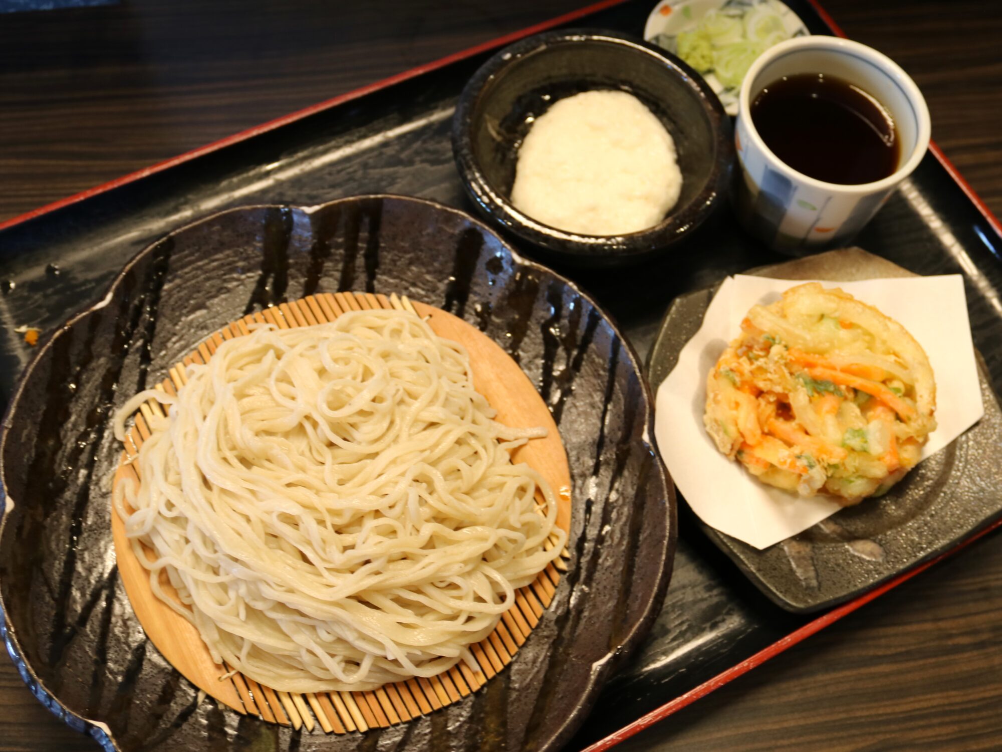 そば蔵大胡店 手打ちの蕎麦 山盛りで(K)の前橋グルメ情報｜前橋発、新しい風 「めぶく」街 。前橋の様々な話題を取り扱う前橋新聞-mebukuです。