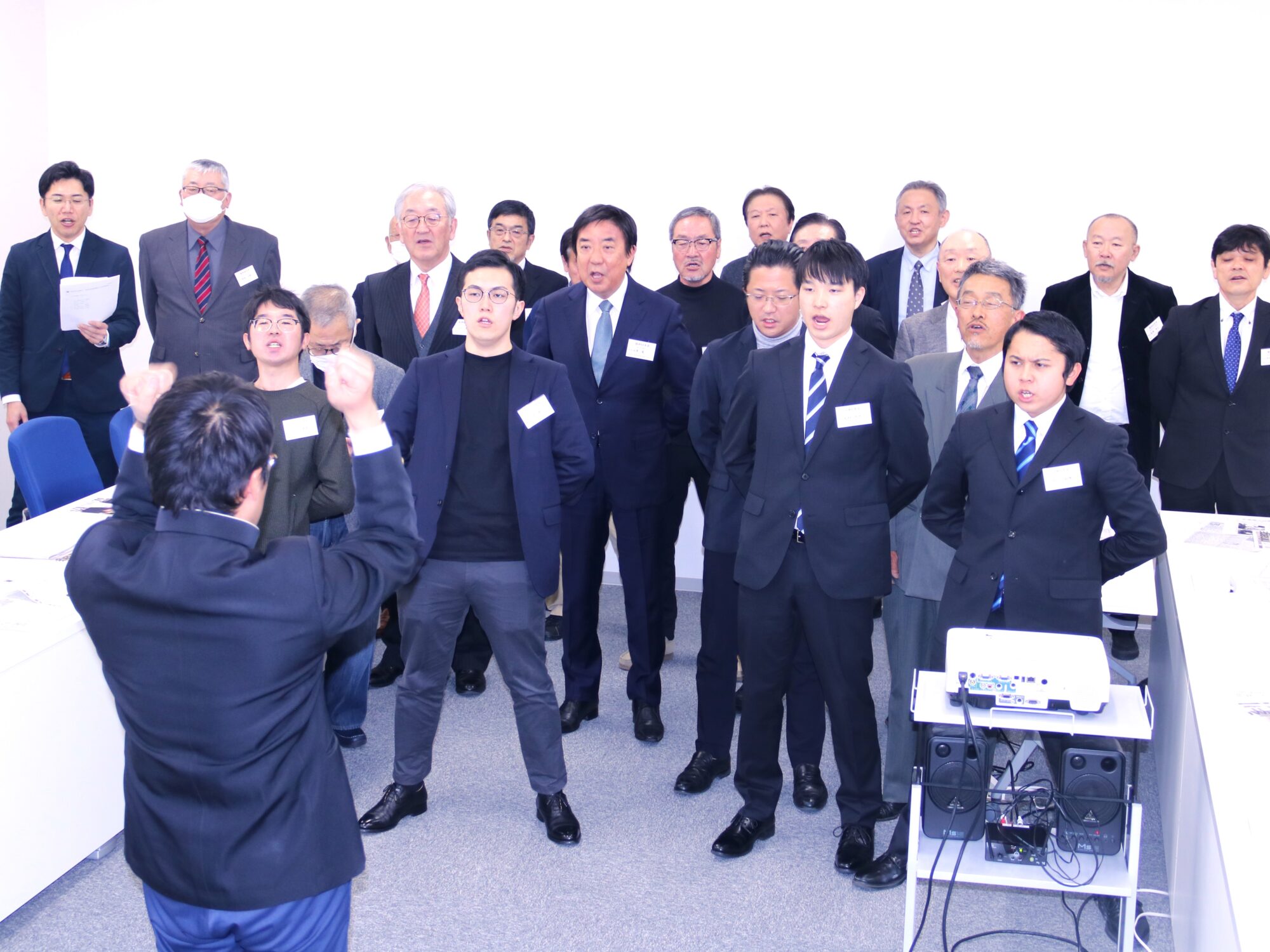 前橋高應援團OB会4年ぶり総会 90年の歴史、伝統 繋げよう(K)｜前橋発、新しい風 「めぶく」街 。前橋の様々な話題を取り扱う前橋新聞-mebukuです。