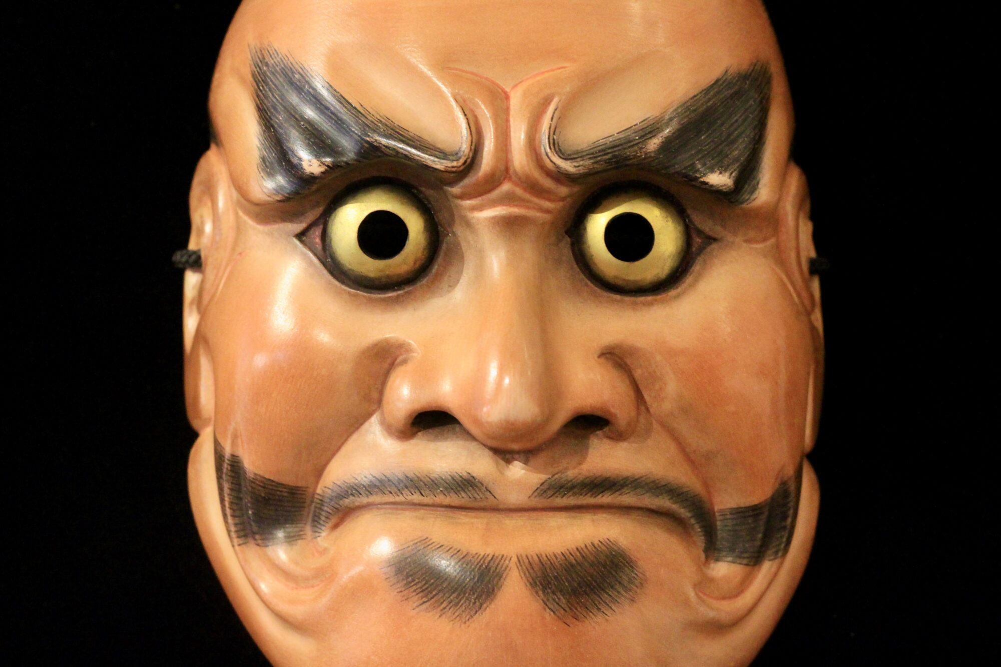 能面に親しもう 21日まで清水和夫 能面展｜前橋発、新しい風 「めぶく」街 。前橋の様々な話題を取り扱う前橋新聞-mebukuです。