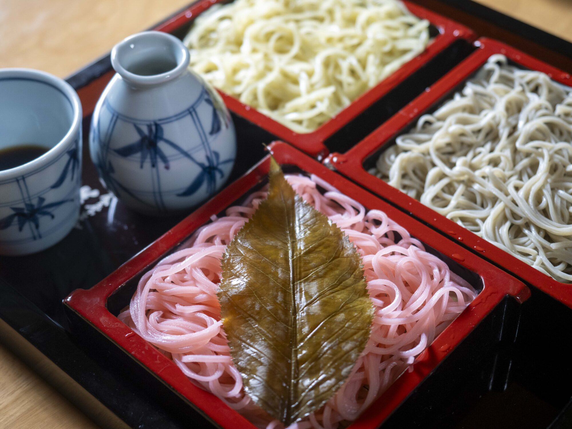 会席そば 草庵 サクラ満開、春の蕎麦(K)の前橋グルメ情報｜前橋発、新しい風 「めぶく」街 。前橋の様々な話題を取り扱う前橋新聞-mebukuです。