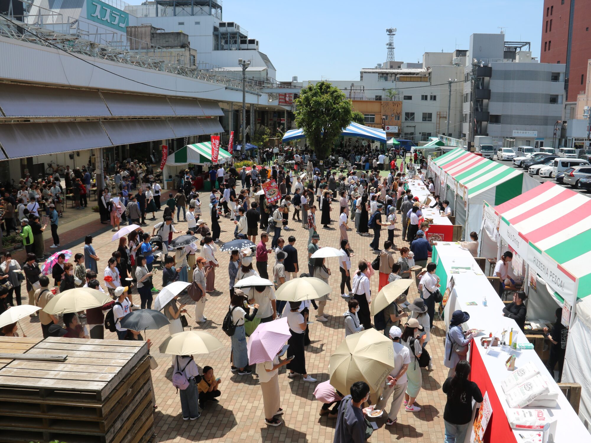 ピッツァの祭典始まる 窯焼きの10店に長い行列(K)｜前橋発、新しい風 「めぶく」街 。前橋の様々な話題を取り扱う前橋新聞-mebukuです。