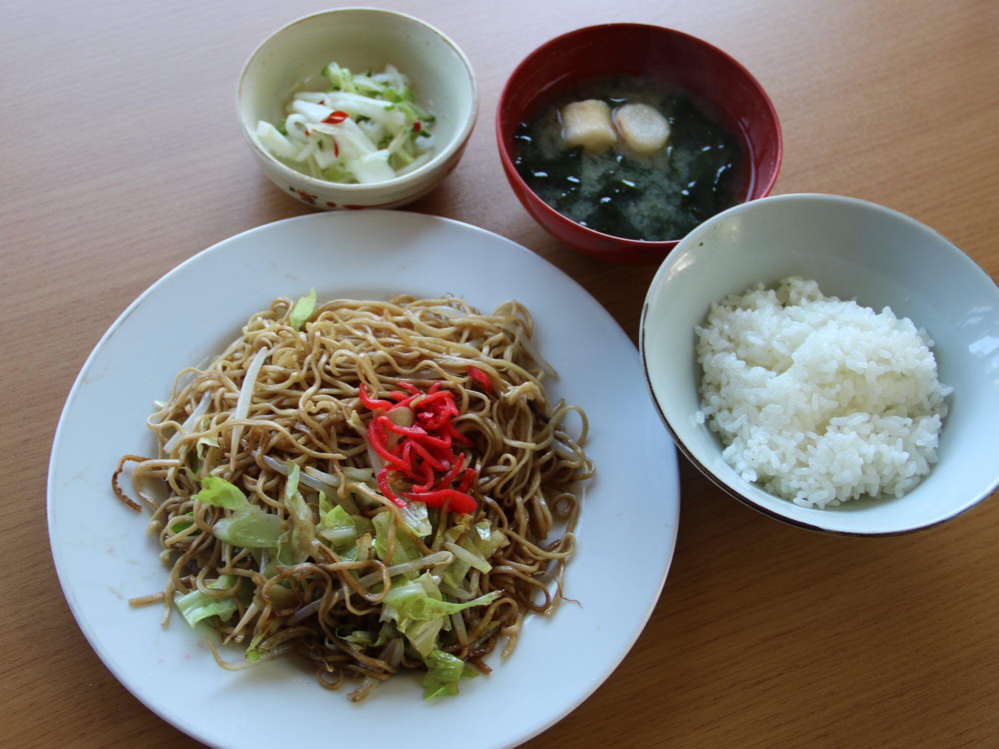 焼きそば しろがね 定食 秘伝の食べ方教えます(K)の前橋グルメ情報｜前橋発、新しい風 「めぶく」街 。前橋の様々な話題を取り扱う前橋新聞-mebukuです。