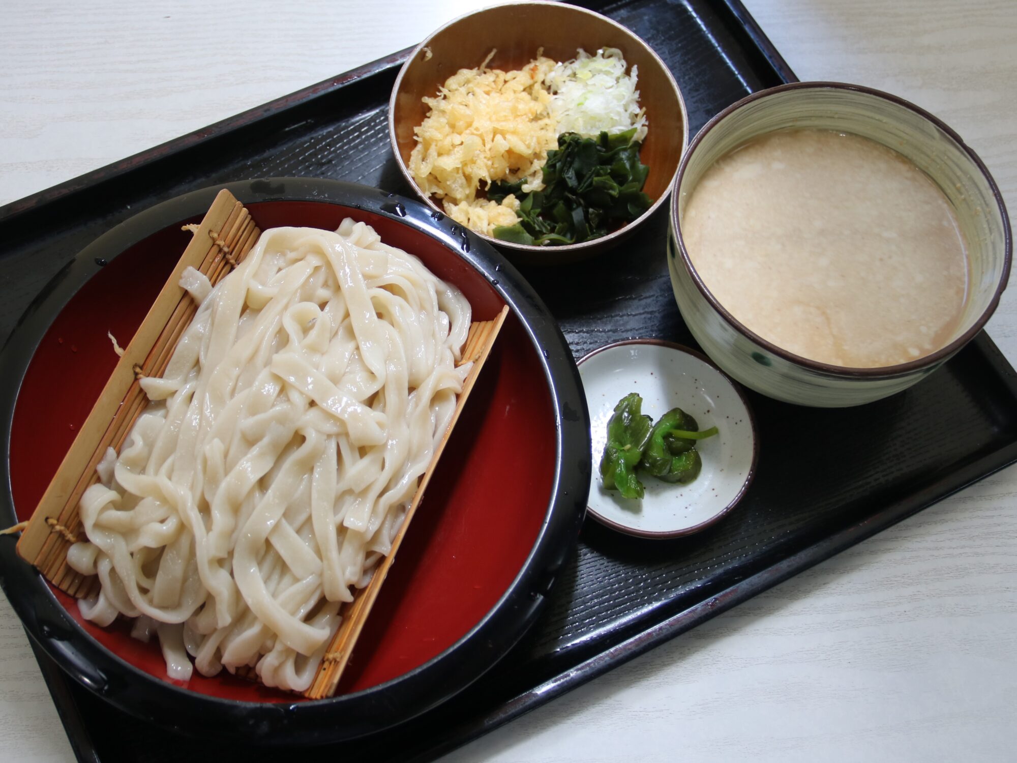 白虎大友町本店 しょうが汁 うどんつるつる(K)の前橋グルメ情報｜前橋発、新しい風 「めぶく」街 。前橋の様々な話題を取り扱う前橋新聞-mebukuです。