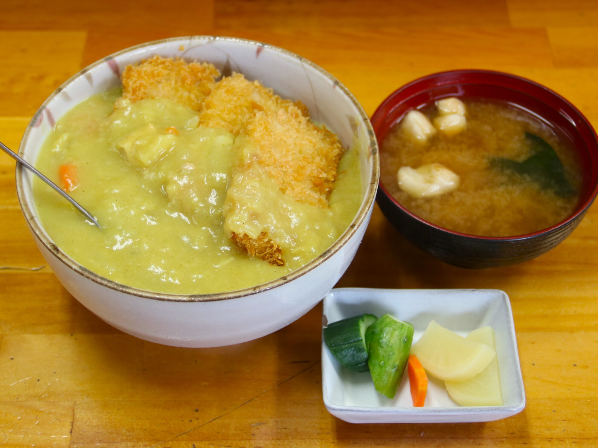 かつどん なかや 昭和のカレーは懐かし色(K)の前橋グルメ情報｜前橋発、新しい風 「めぶく」街 。前橋の様々な話題を取り扱う前橋新聞-mebukuです。