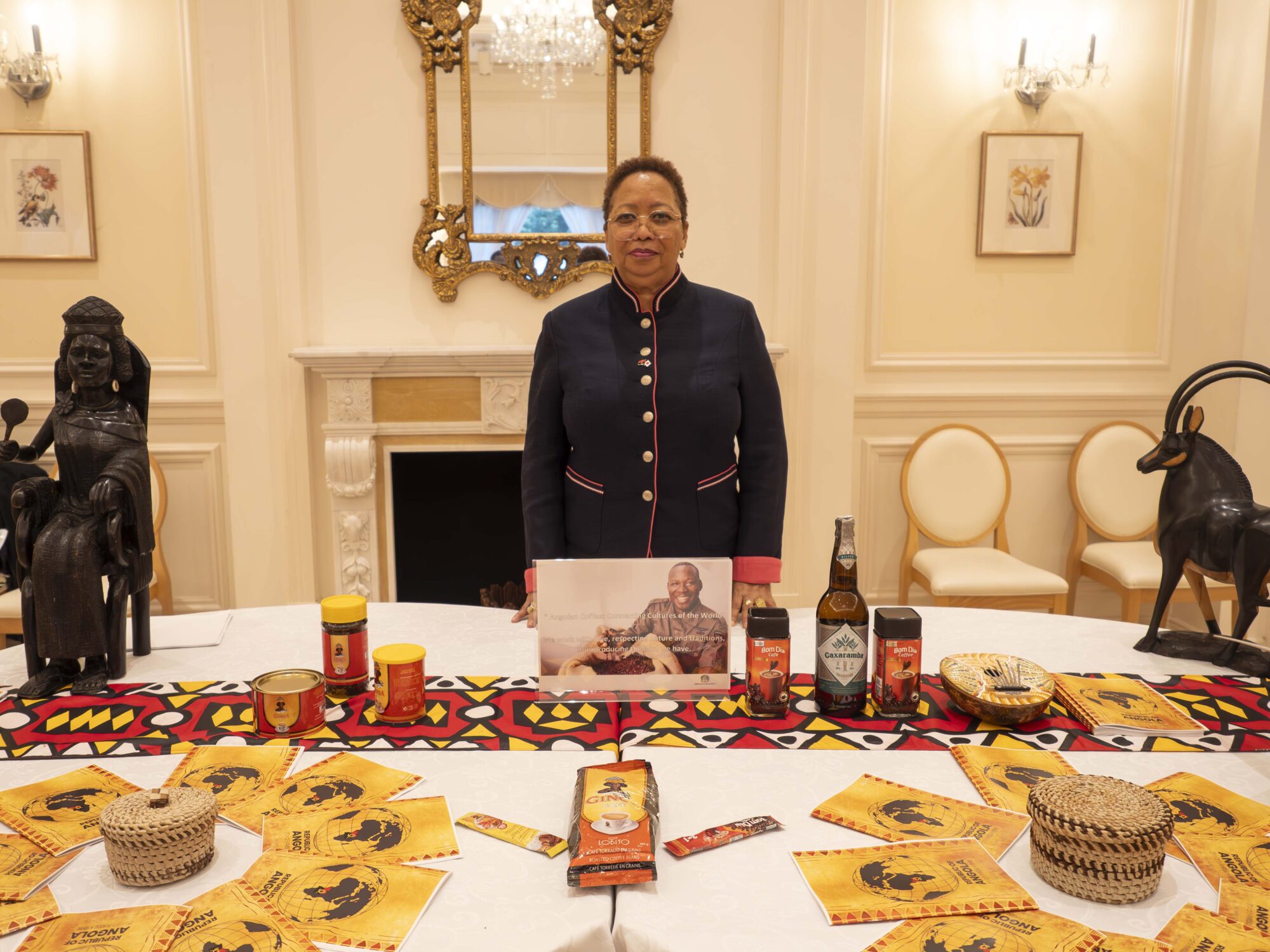 コーヒーでアンゴラと前橋の友好を アンゴラ大使が試飲会｜前橋発、新しい風 「めぶく」街 。前橋の様々な話題を取り扱う前橋新聞-mebukuです。