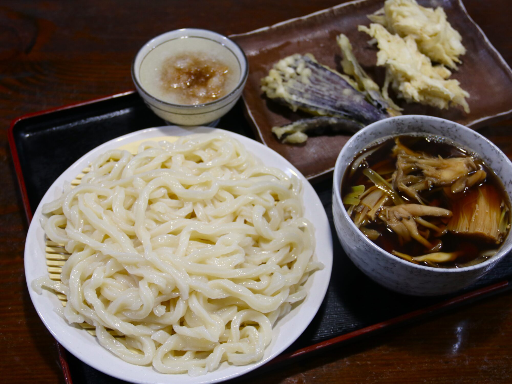 めん処 満ぞく亭 秋です。キノコ汁はいかが(K)の前橋グルメ情報｜前橋発、新しい風 「めぶく」街 。前橋の様々な話題を取り扱う前橋新聞-mebukuです。