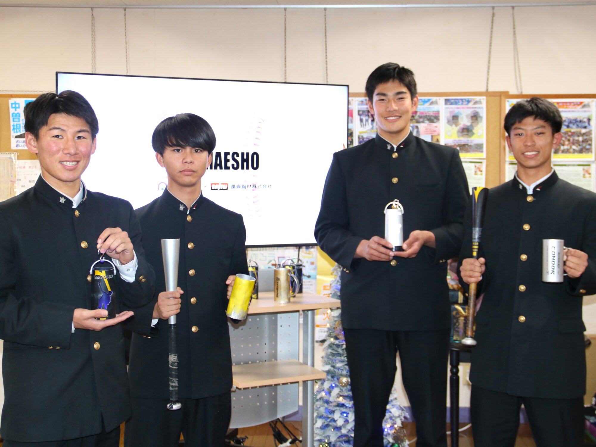 金属バットでランプシェード 前商生が企業と共同開発｜前橋発、新しい風 「めぶく」街 。前橋の様々な話題を取り扱う前橋新聞-mebukuです。