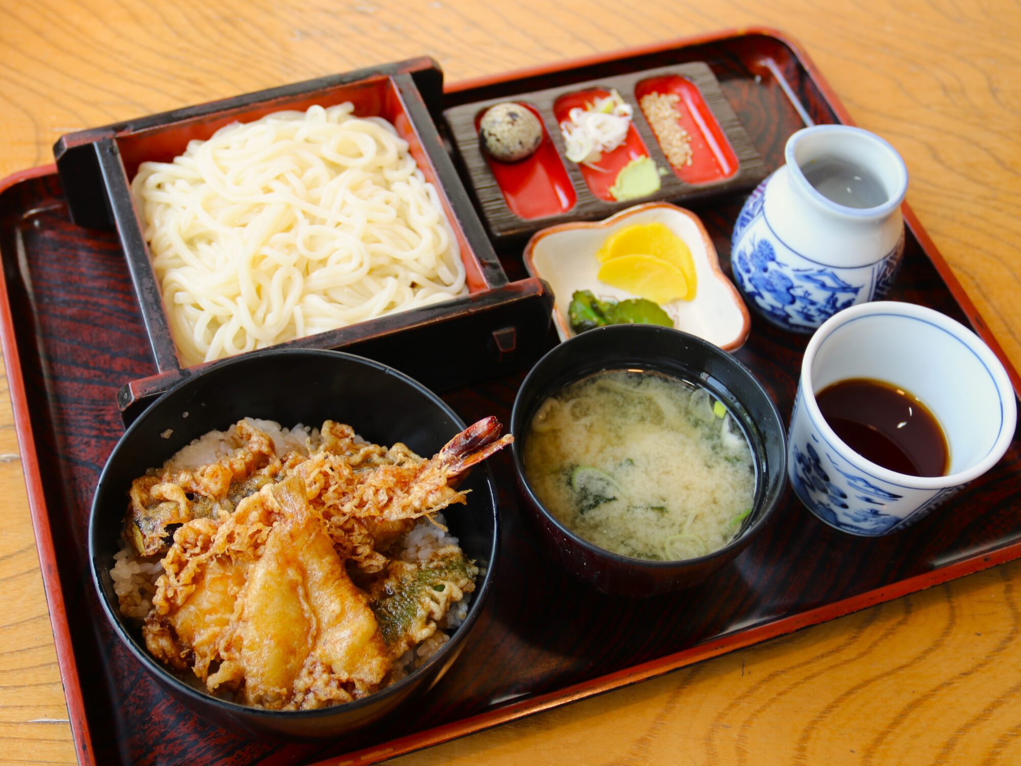 そば処 京金 宝物は天丼用のタレの甕の前橋グルメ情報｜前橋発、新しい風 「めぶく」街 。前橋の様々な話題を取り扱う前橋新聞-mebukuです。